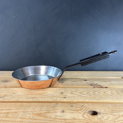 8 fry pan with lid store